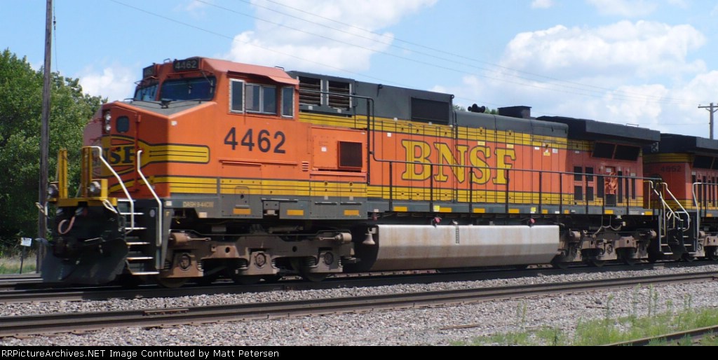 BNSF 4462
